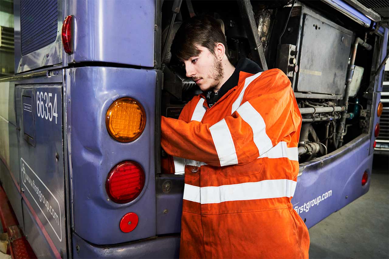 Everything You Need to Know About Commercial Vehicle Apprenticeships ...